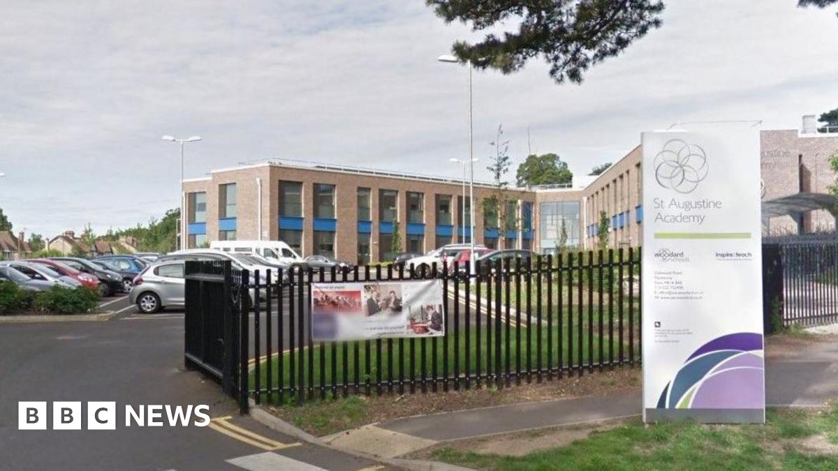 Maidstone school to welcome volunteer pastors to support pupils - BBC News