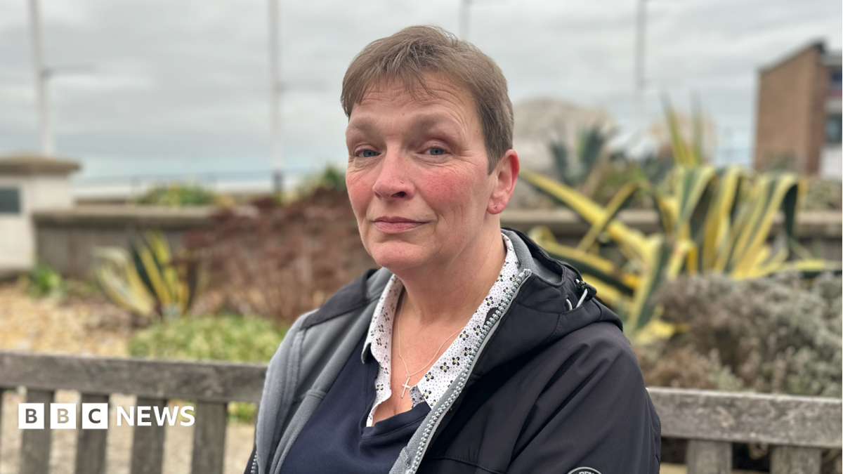 Kent woman urges other sexual abuse victims to come forward - BBC News