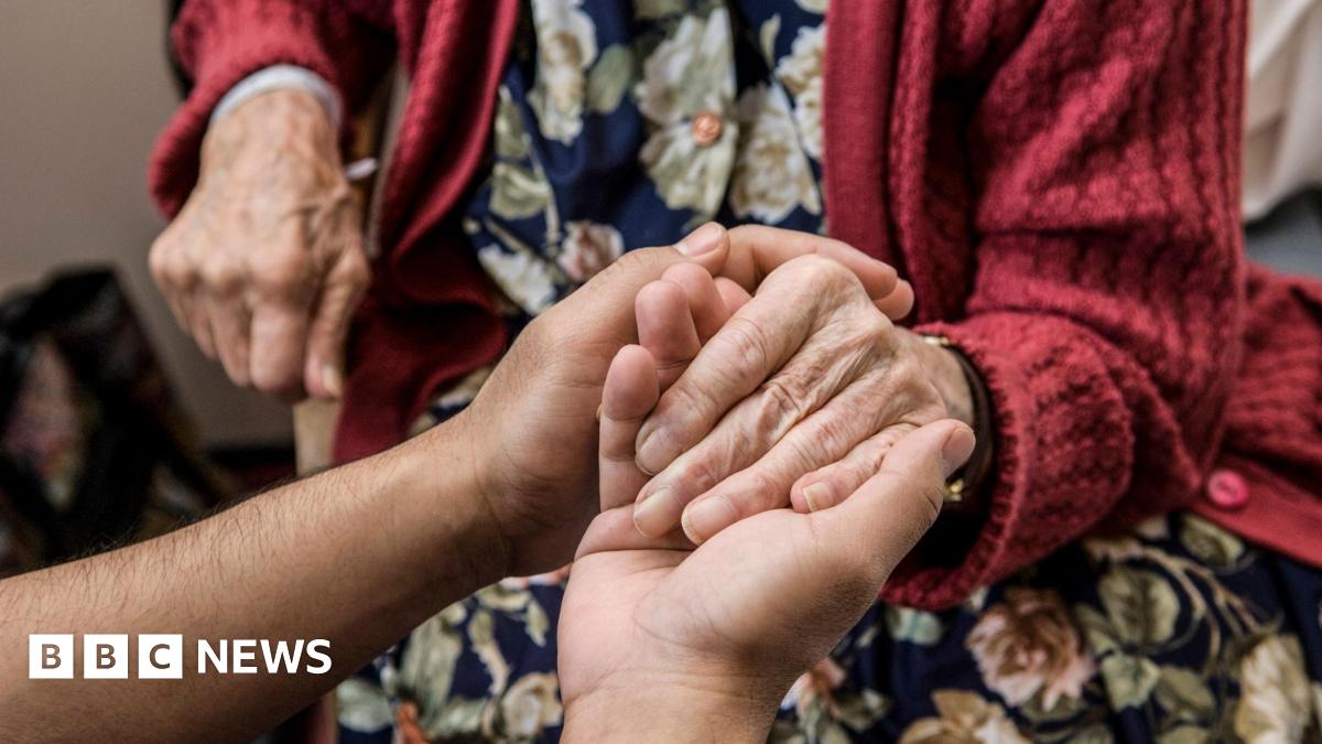 Essex care home gets warning after 'infantilising' residents - BBC News