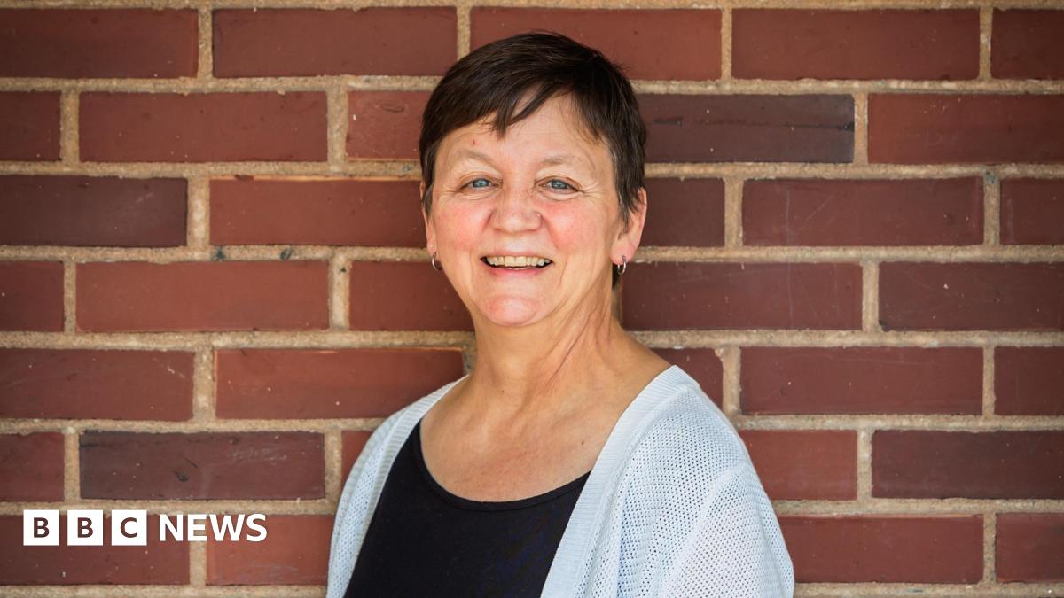 H-1B visa: US tech sector scrambles in the face of $100,000 fees - BBC News