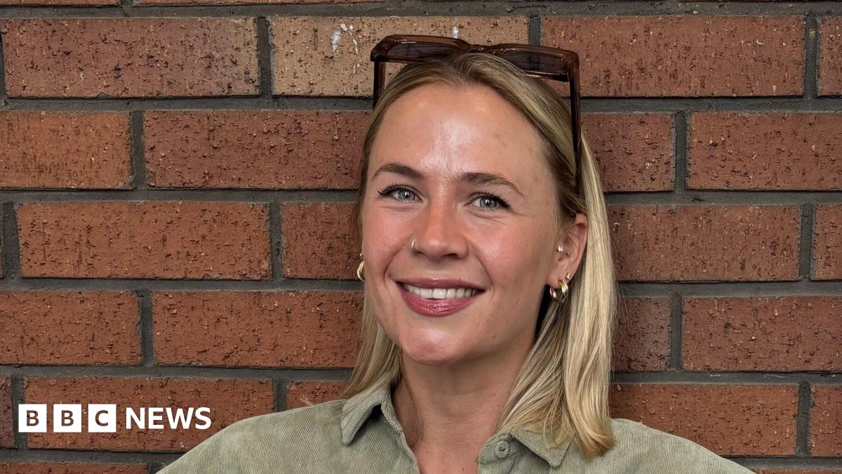 Northamptonshire content creator aims to showcase industry - BBC News