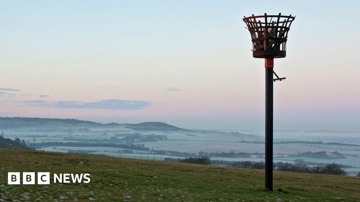 National Trust 'can't afford' to light Dunstable beacon for D-Day - BBC ...