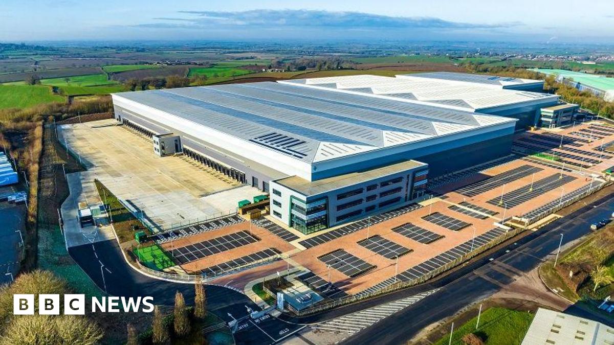 New logistics hub 'will create 1,000 jobs' in Daventry - BBC News