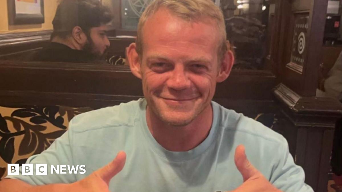 Andrew Main death: Two charged with Swansea murder after assault - BBC News