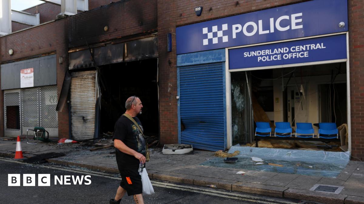 Social media misinformation 'fanned riot flames' in North East - BBC News