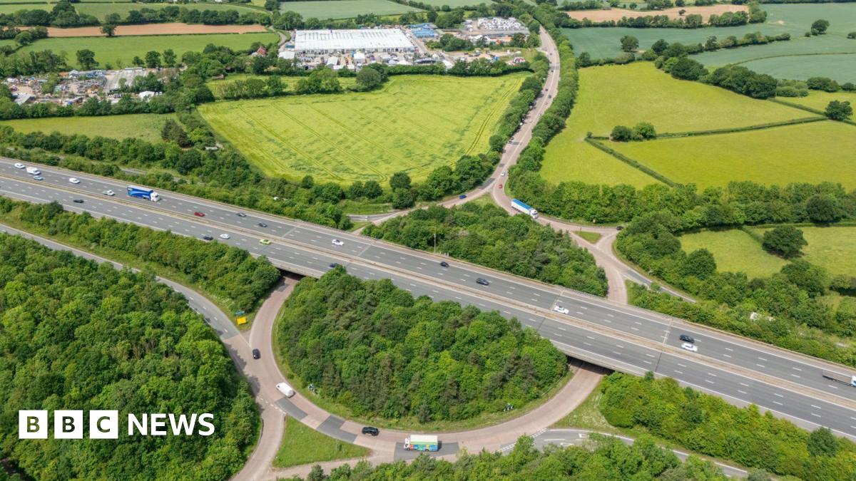 Wellington junction of M5 to close to traffic until September - BBC News