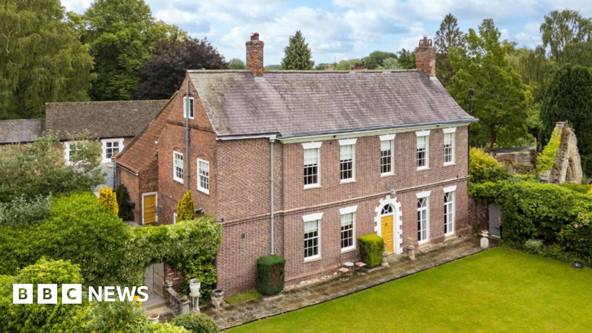 Alice in Wonderland author's Ripon home up for sale for £1.6m - BBC News