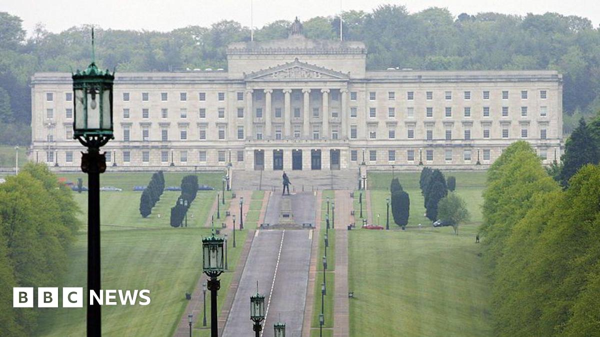 State papers: Five-year suspension of Stormont unexpected - BBC News