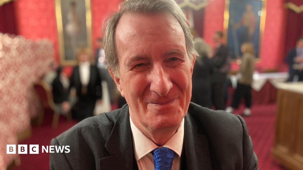 New vision for Swindon town centre pitched to House of Lords - BBC News