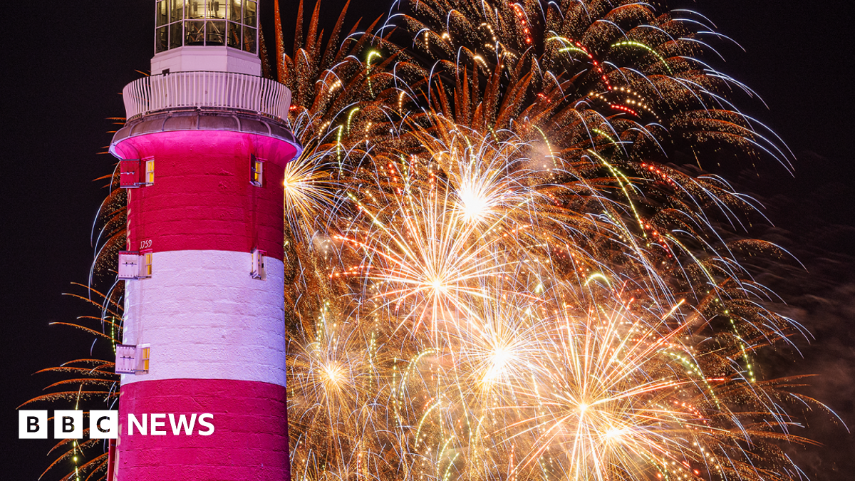 British Fireworks Championships 'champion of champions' crowned - BBC News