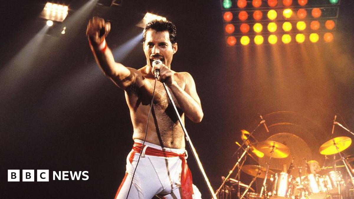 Freddie Mercury: Queen singer memorial garden opens in Feltham - BBC News
