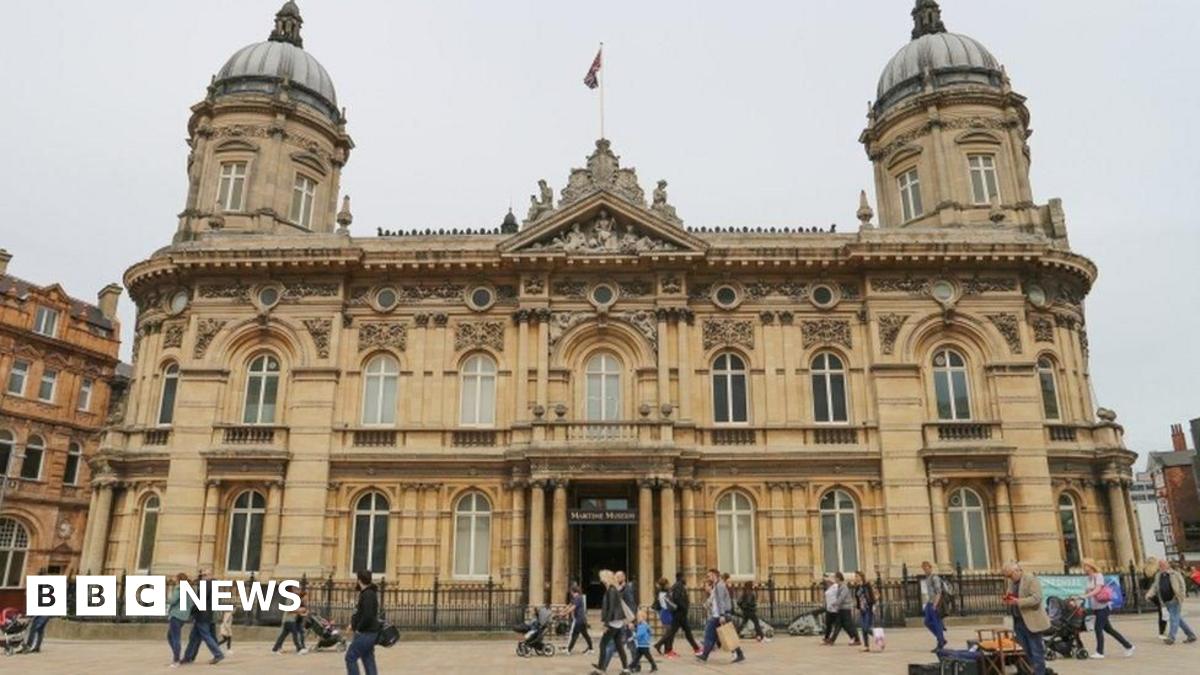 Further delay to Hull Maritime Museum reopening date - BBC News