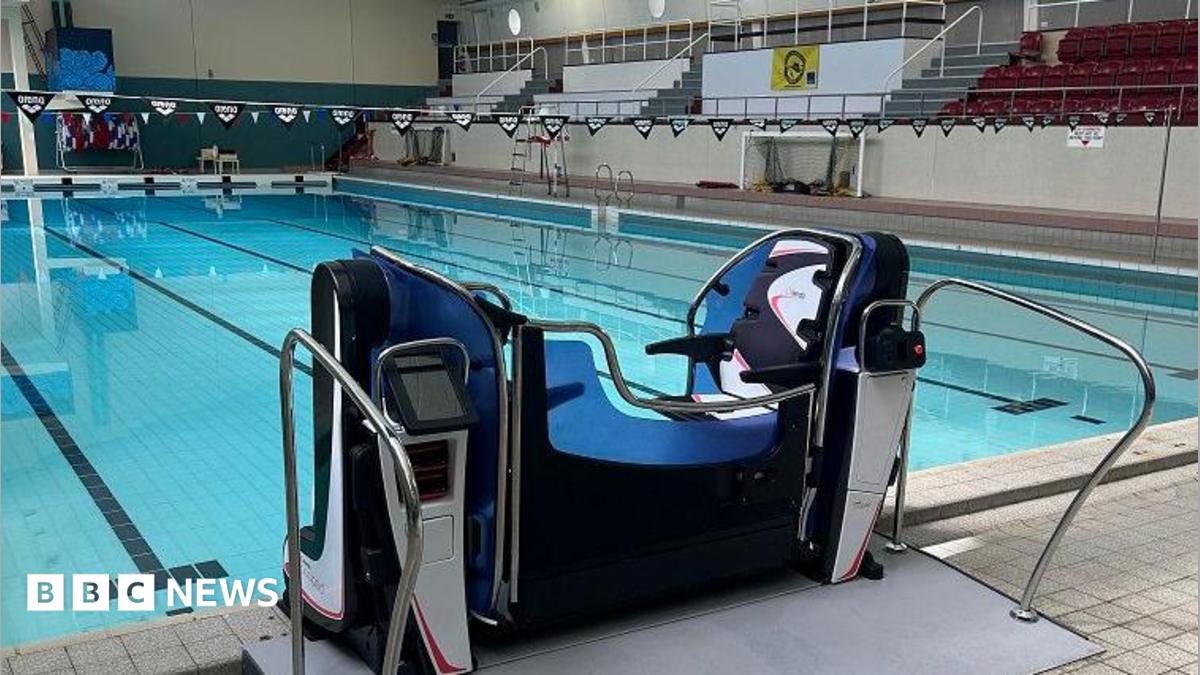 Equipment boosts access for disabled swimmers at Canterbury Pool - BBC News
