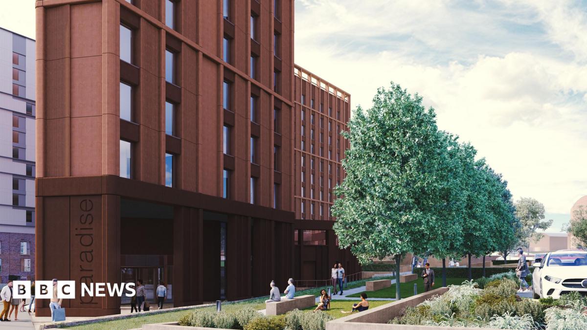 Plans approved to build flats by ancient Coventry city wall - BBC News