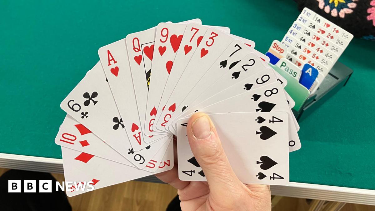 Exeter Bridge Club seeks younger members - BBC News