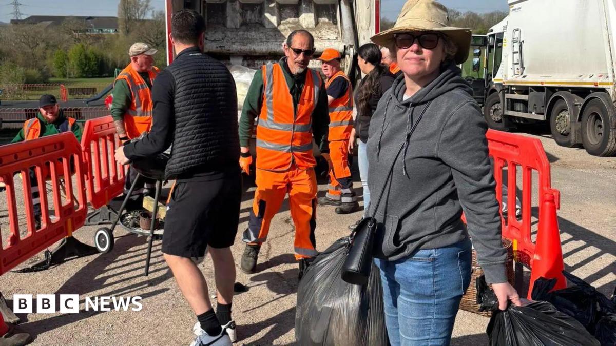 Birmingham bin strike: Suspension of city 'rat tax' welcomed - BBC News