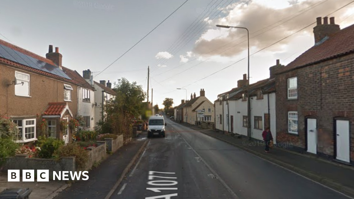 North Lincolnshire Council: HGV ban in villages made permanent - BBC News