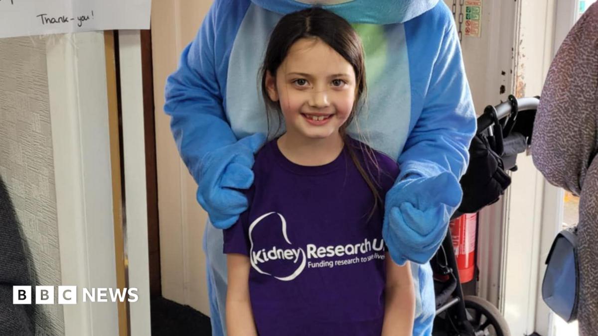 'Kidney warrior', aged 9, raises hundreds for medical research - BBC News