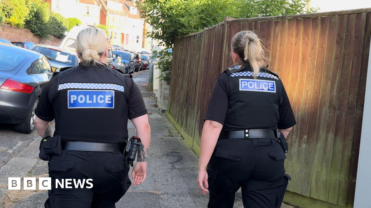 Mental health is one of Sussex Police's main focuses - BBC News