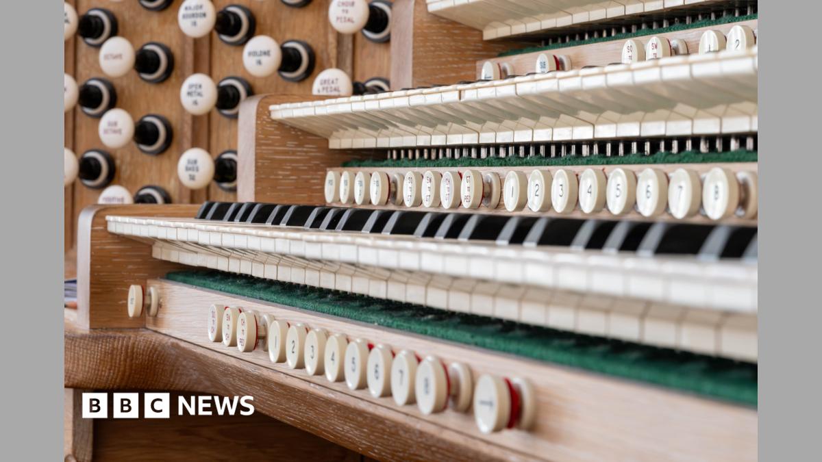 Inside the intricate art of tuning a cathedral organ - BBC News