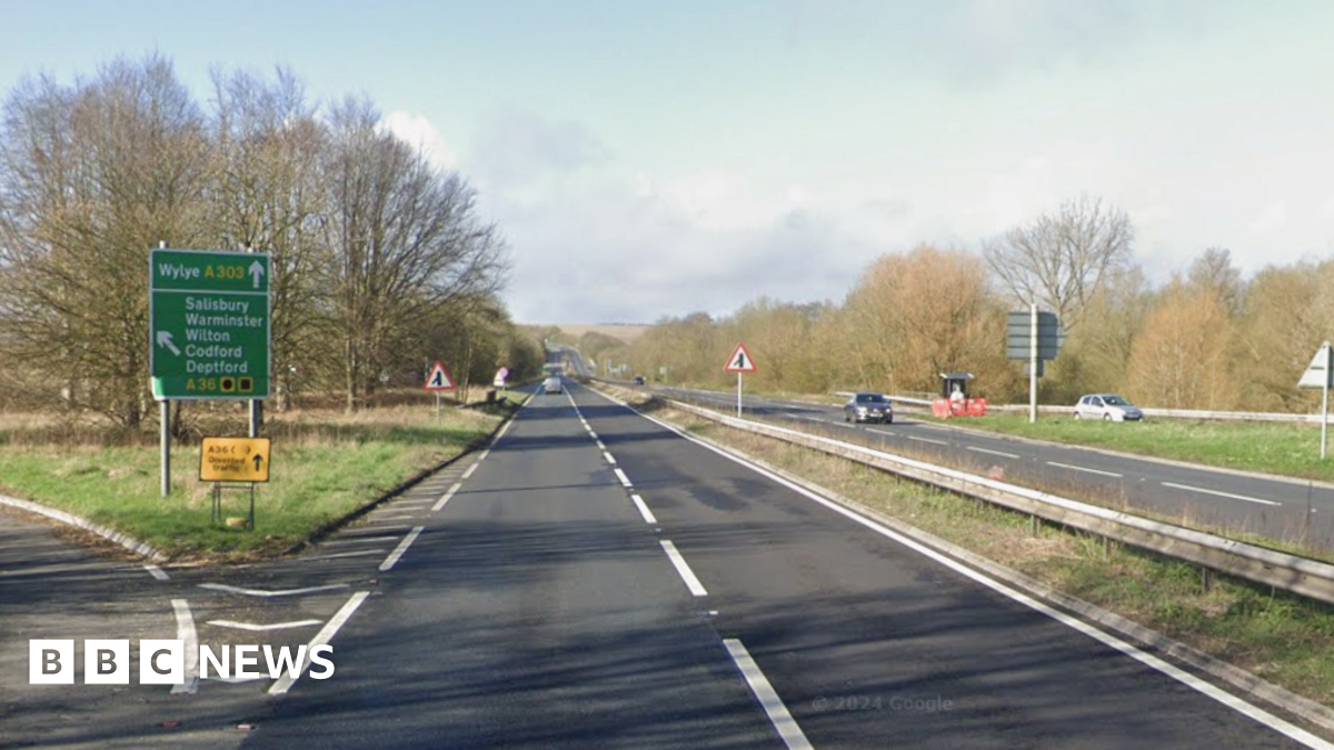 Woman, 25, dies following multi-vehicle crash on A303 - BBC News