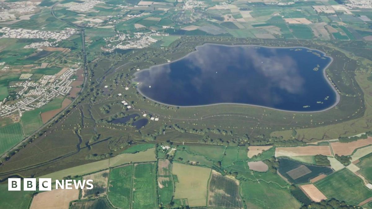 Abingdon reservoir: Canal users raise concerns - BBC News