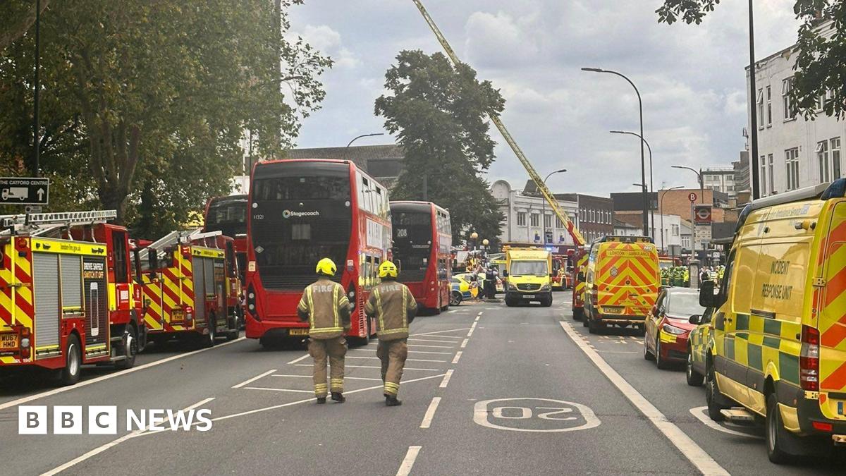 Catford: No injuries in high-rise flats fire, says brigade - BBC News