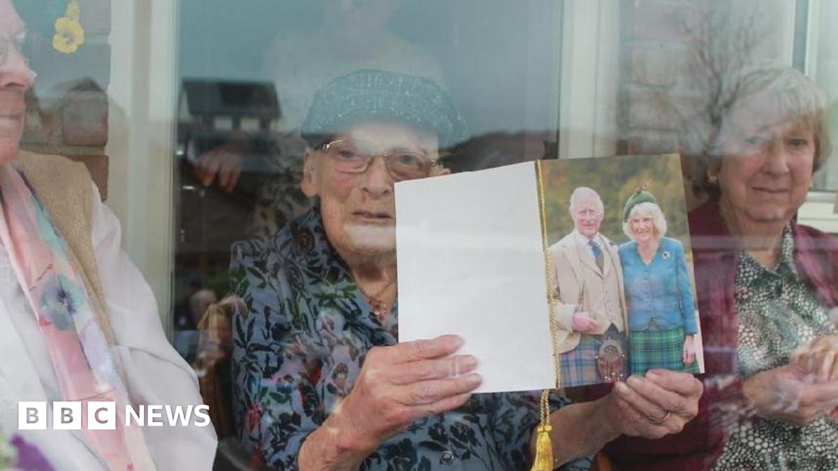 Cornish woman's 100th birthday marked with parade - BBC News