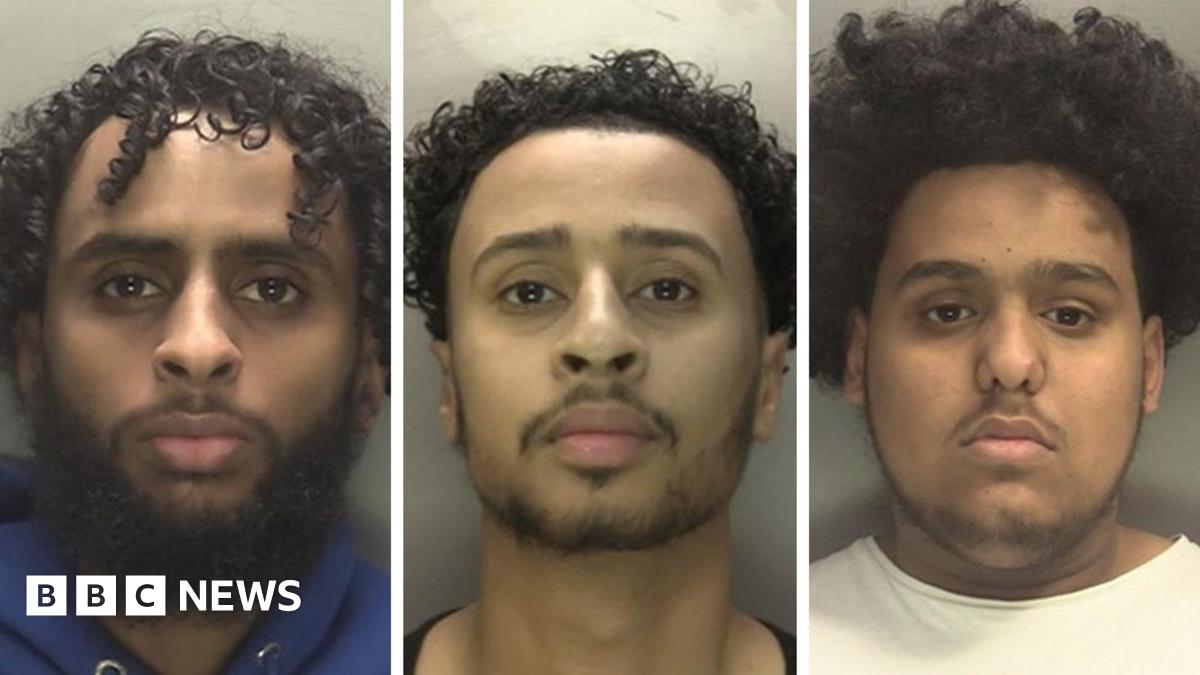 Armed gang who used Grindr to rob Birmingham and Derby victims jailed ...