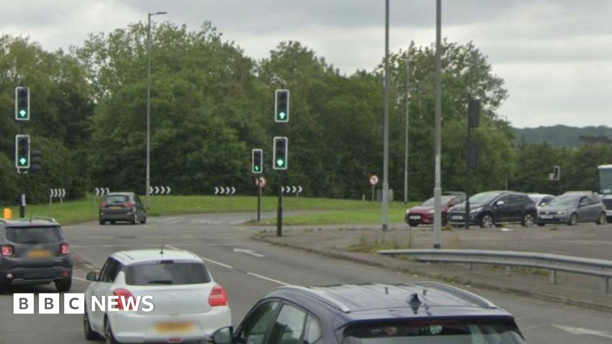 Road closed after serious crash on A130 near Rayleigh - BBC News