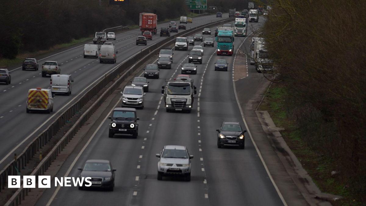 A12 widening work set to increase Boreham traffic - BBC News