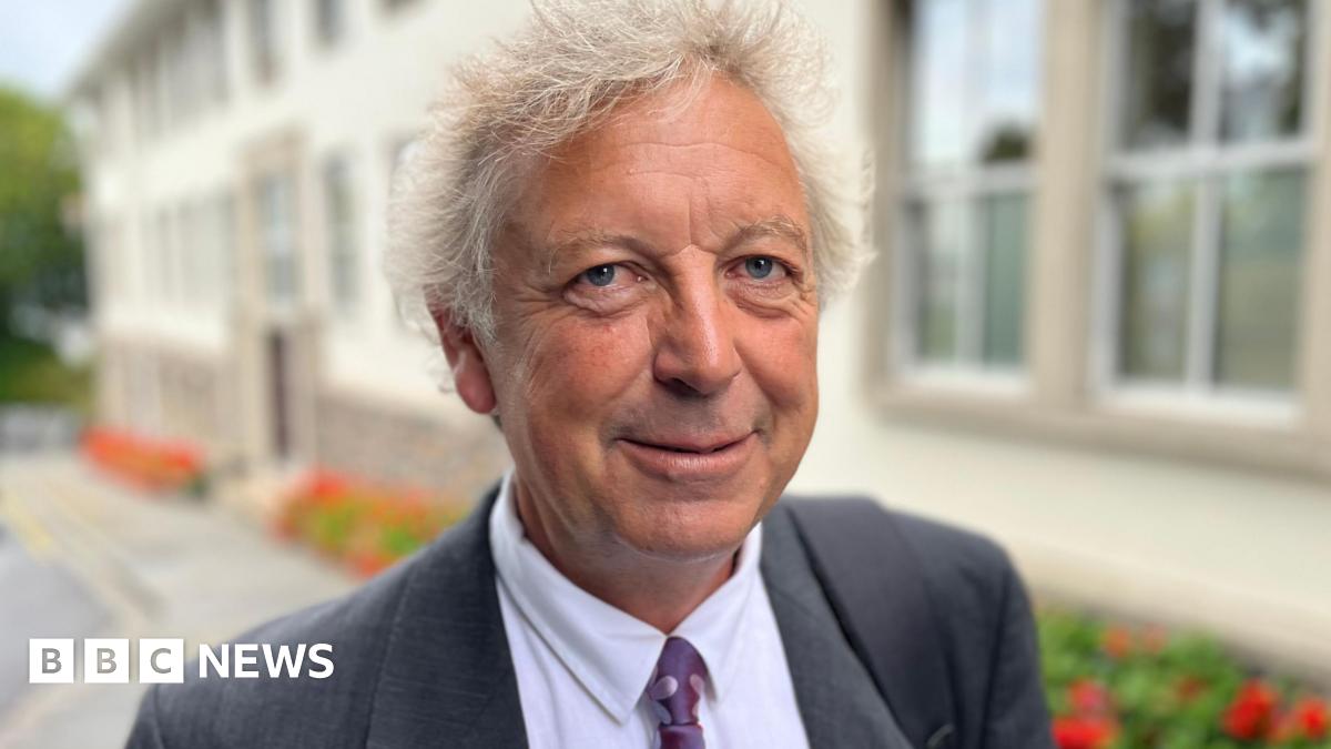 'My job and being a deputy will work side by side' - BBC News