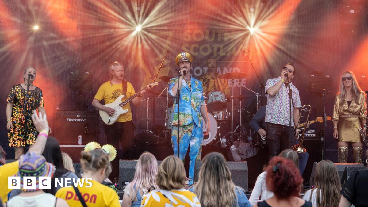 Crawick Multiverse: Music fans enjoy sunny festival at converted coal ...