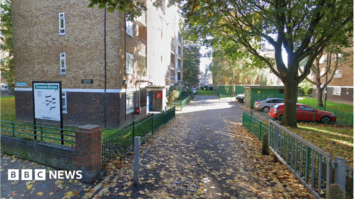 Hackney: Hundreds suffer heating issues on east London estates - BBC News
