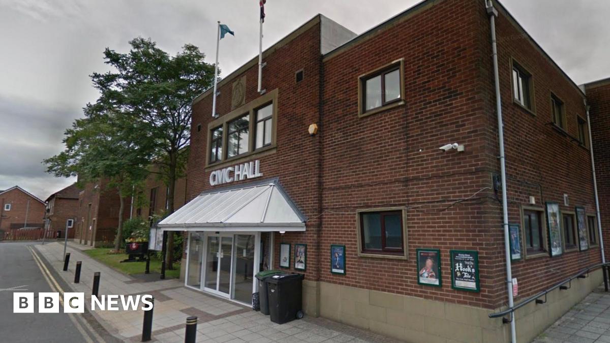 Stanley Civic Hall community hub plans on hold - BBC News