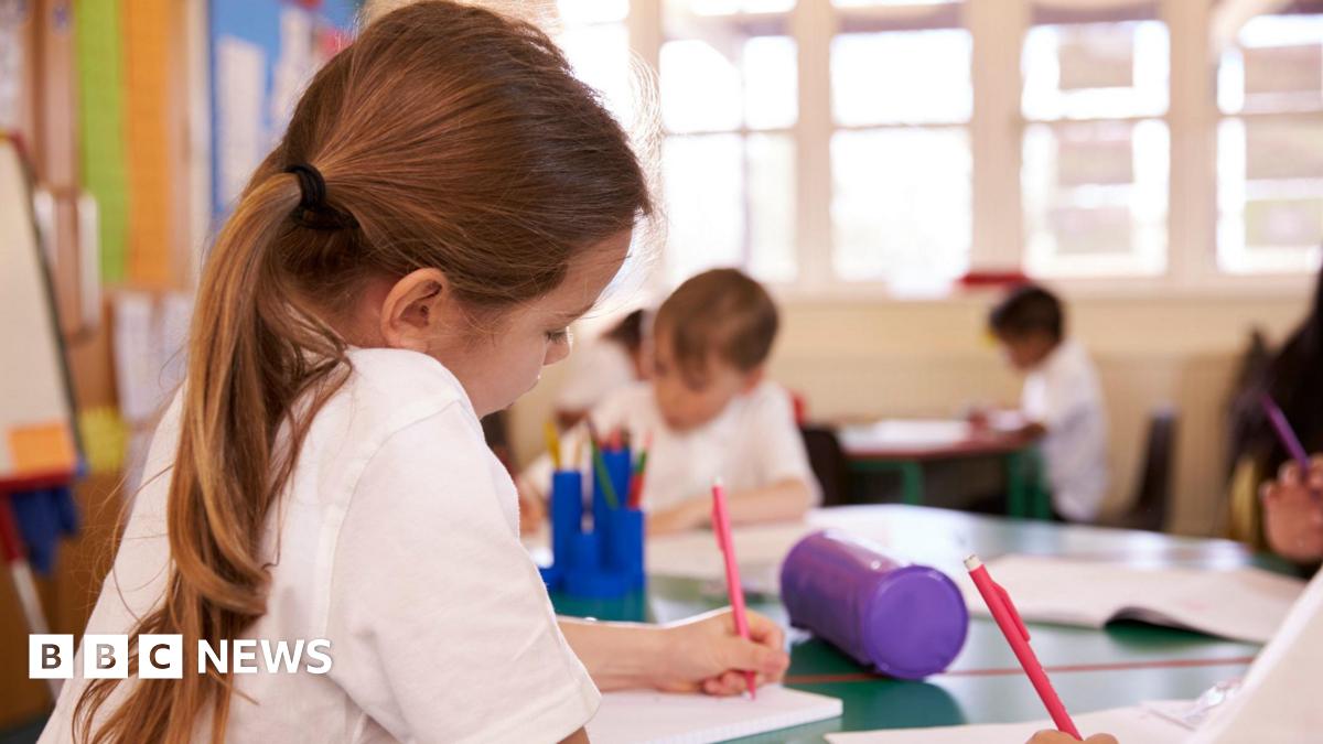 Teaching union NAHT launches legal action against Ofsted - BBC News