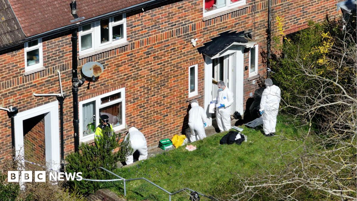 Brighton teen appears in court charged with father's murder - BBC News