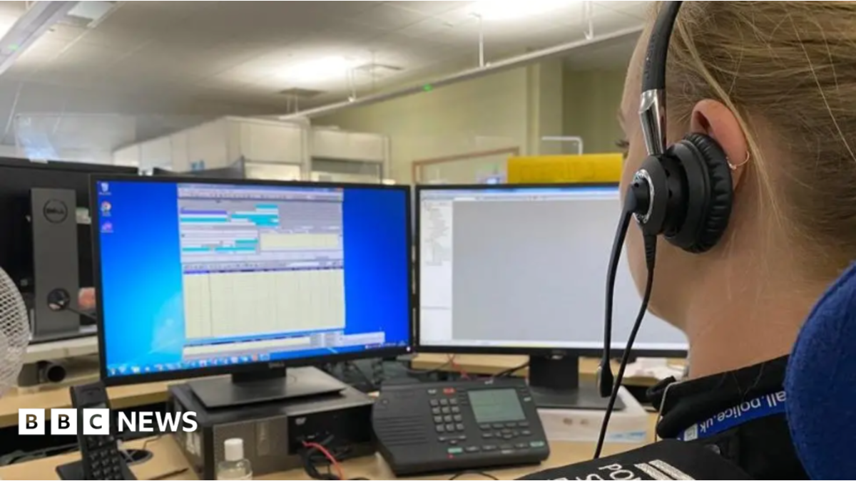 Devon and Cornwall Police improve emergency call response times - BBC News