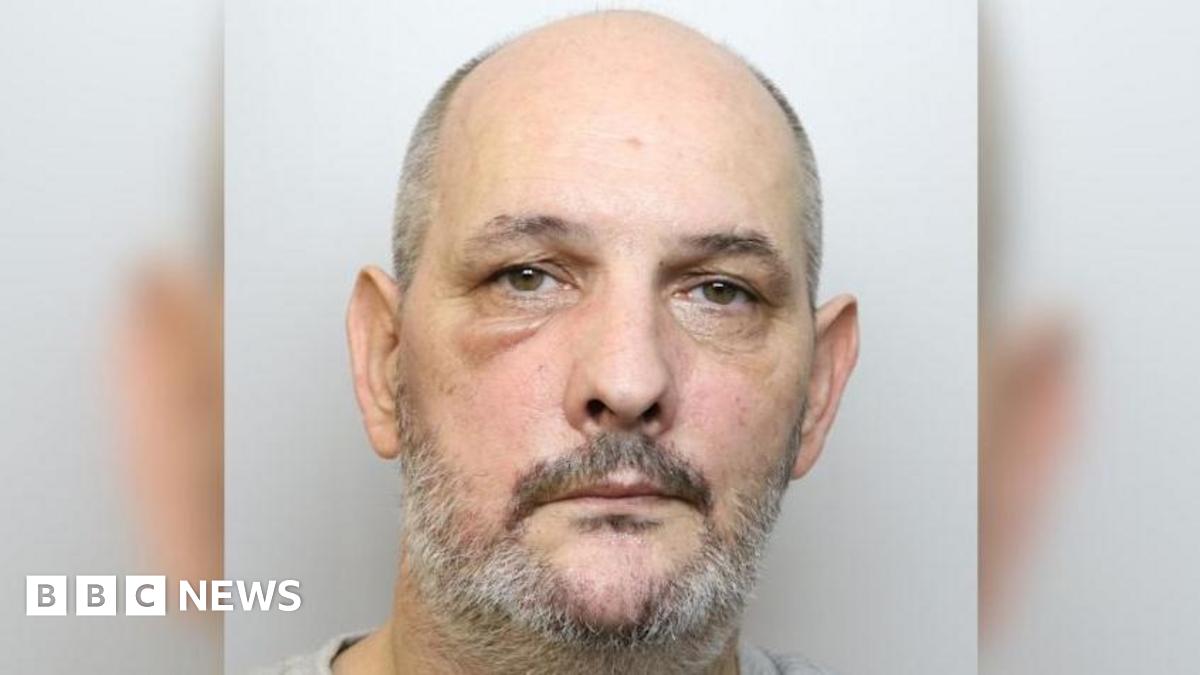 Weston super Mare man sentenced for historic child sexual abuse - BBC News
