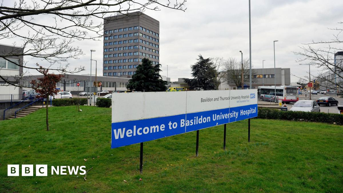 Essex hospital staff send 400 letters to demand fair pay - BBC News