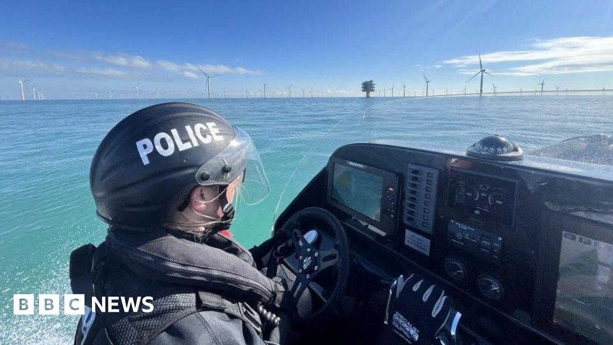 Yachtsman praises Essex Marine Unit after sea rescue during storm - BBC ...