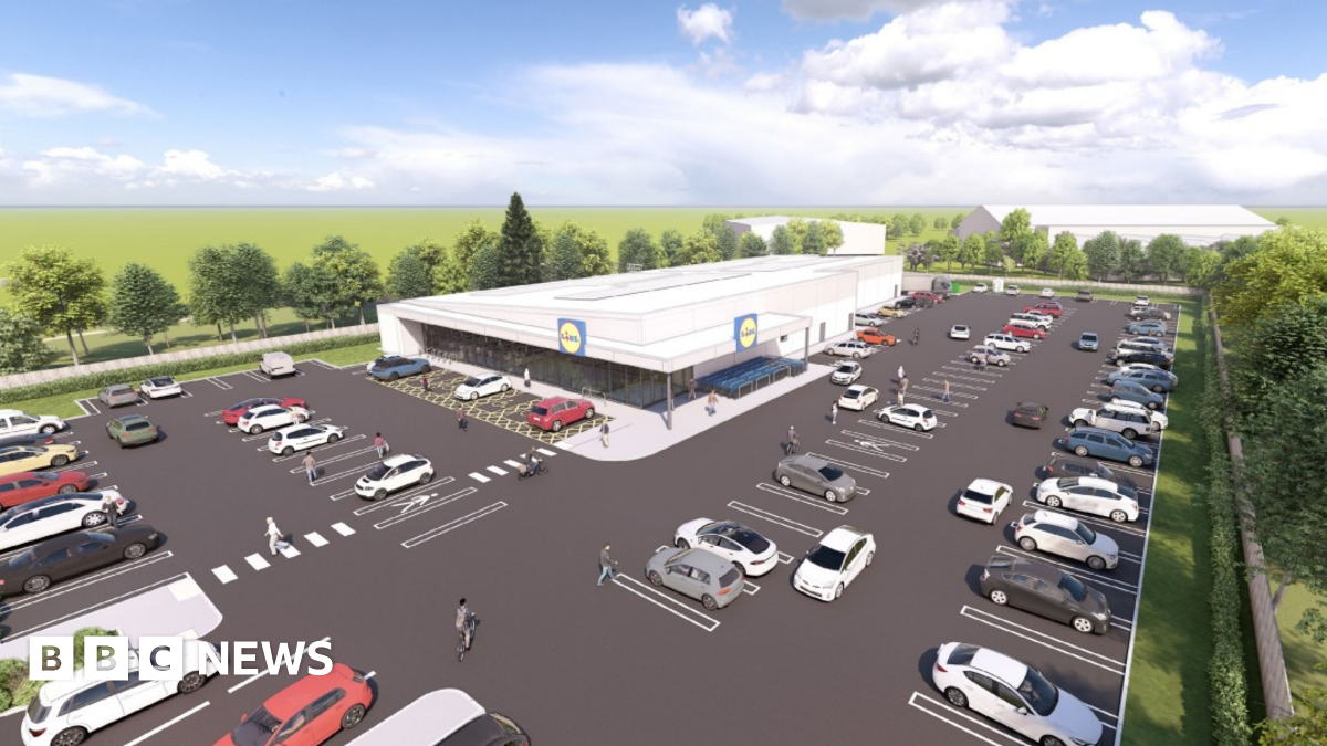 Dozens of new Burntwood jobs likely if Lidl plan approved - BBC News