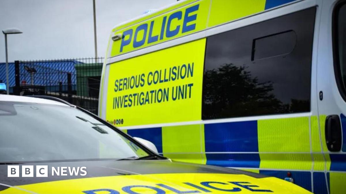 Driver in Billsborrow M6 crash which injured five people dies - BBC News