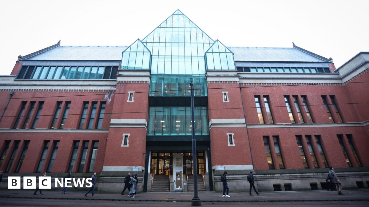 Rochdale grooming gang trial to restart after jury discharged - BBC News