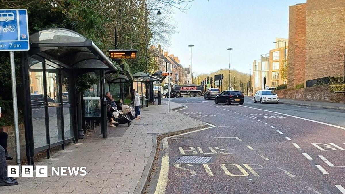 Durham bus stops to close for 16 weeks for redesign - BBC News