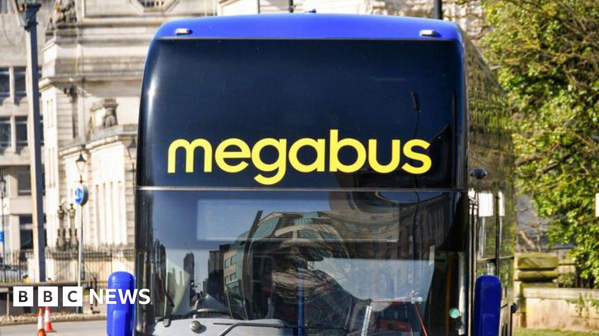 Disappointment as Megabus pulls Derby services - BBC News