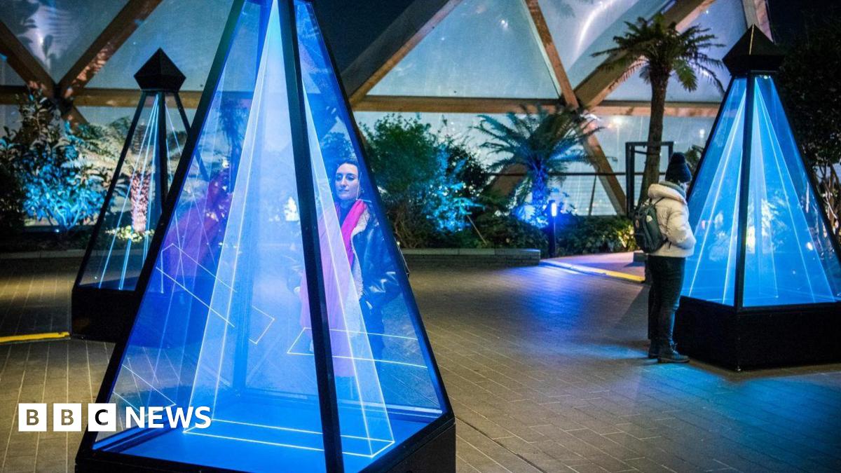 Sussex: Holograms, lasers and AI to feature at art festival - BBC News