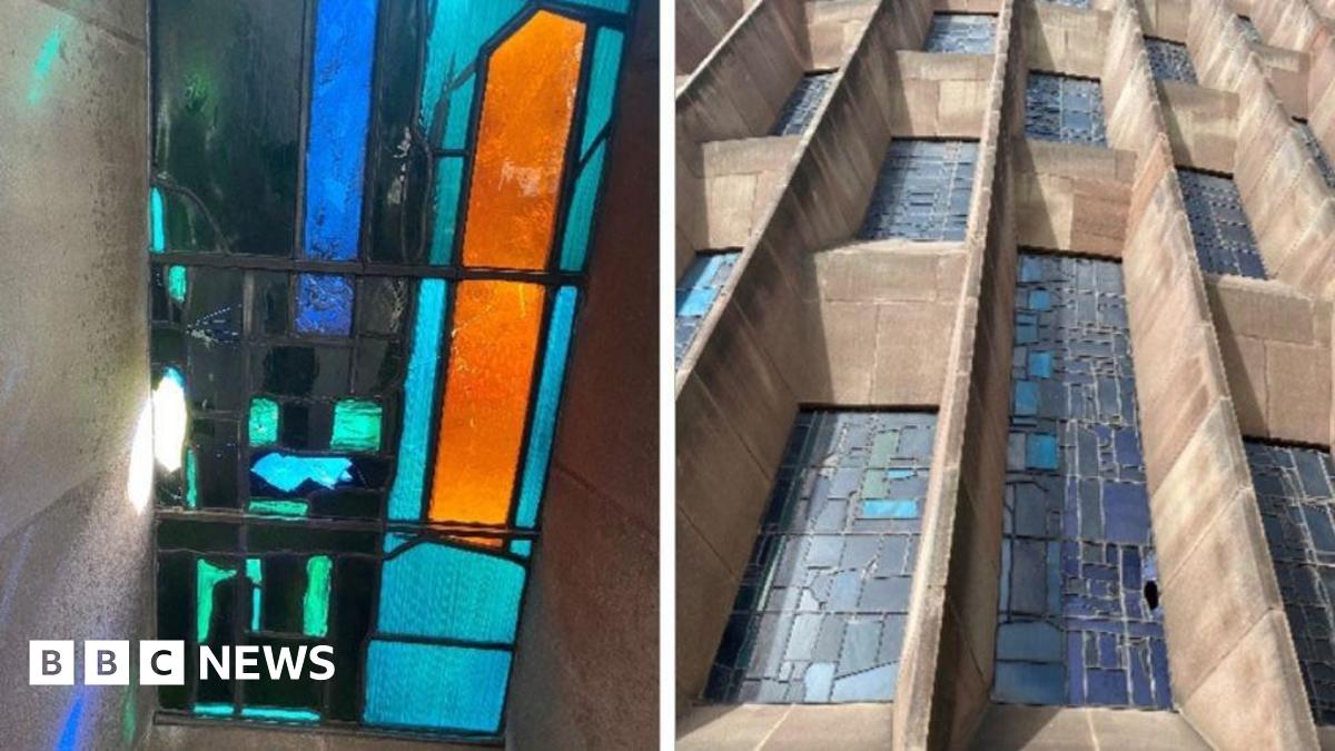 Coventry Cathedral appeals for witnesses after window damaged - BBC News