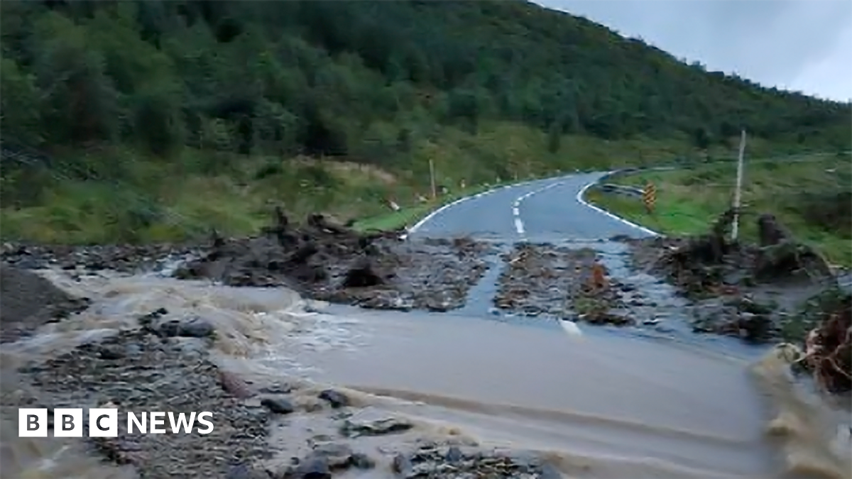 A83 reopens after landslides blocked the road - BBC News