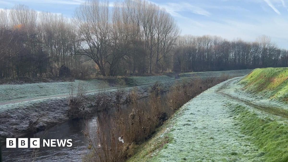 River Mersey: New walk plan for Greater Manchester - BBC News